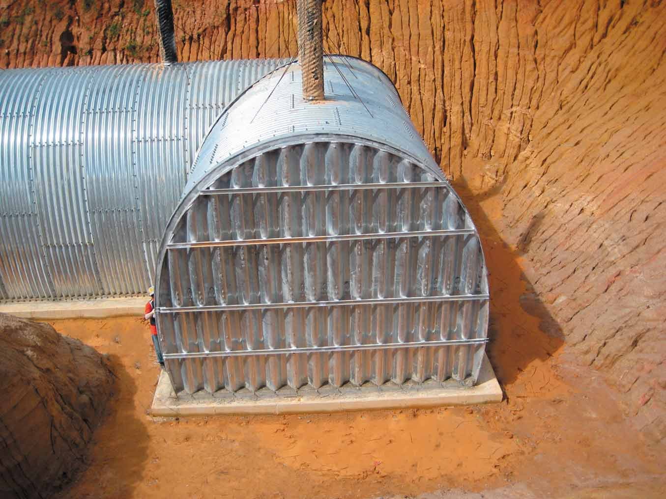 Tank and manhole - matrix-csp